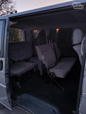 Pelēks Volkswagen Caravelle 1998 Alīta, ar dzinēja tilpumu 2.50 L un nobraukumu 420 tūkst. km par 4650 €, foto 12 vietnē AUTOMOTO.COM.LV