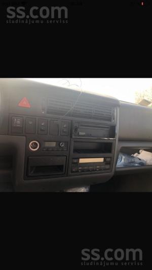Pelēks Volkswagen Caravelle 1998 Ogre, ar dzinēja tilpumu 2.50 L un nobraukumu 205 tūkst. km par 6300 €, foto 6 vietnē AUTOMOTO.COM.LV