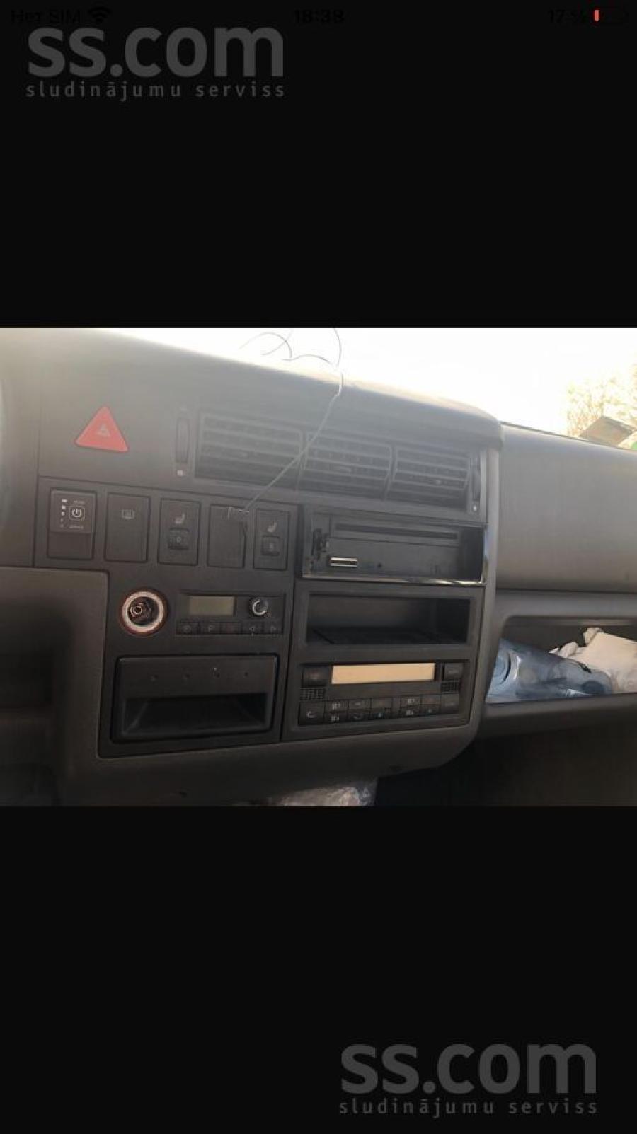 Pelēks Volkswagen Caravelle 1998 Ogre, ar dzinēja tilpumu 2.50 L un nobraukumu 205 tūkst. km par 6300 €, foto 6 vietnē AUTOMOTO.COM.LV