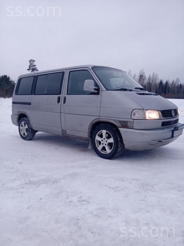 Pelēks Volkswagen Caravelle 2000 Tukums, ar dzinēja tilpumu 2.50 L un nobraukumu 438 tūkst. km par 3250 €, foto 3 vietnē AUTOMOTO.COM.LV