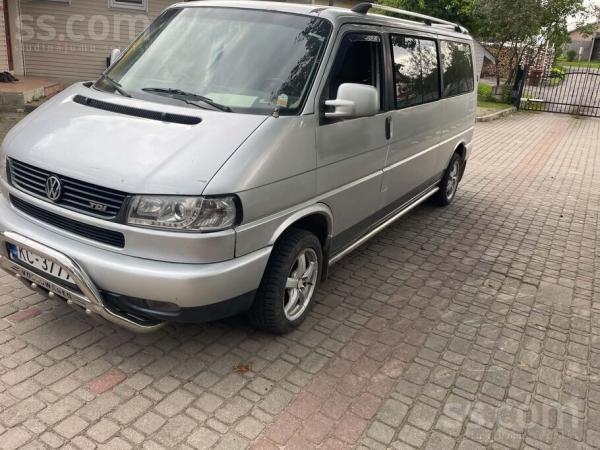 Grey Volkswagen Caravelle 2003 in Valka, with an engine capacity of 2.50 L and mileage of 472 thousand km for 3500 €, photo 3 on AUTOMOTO.COM.LV