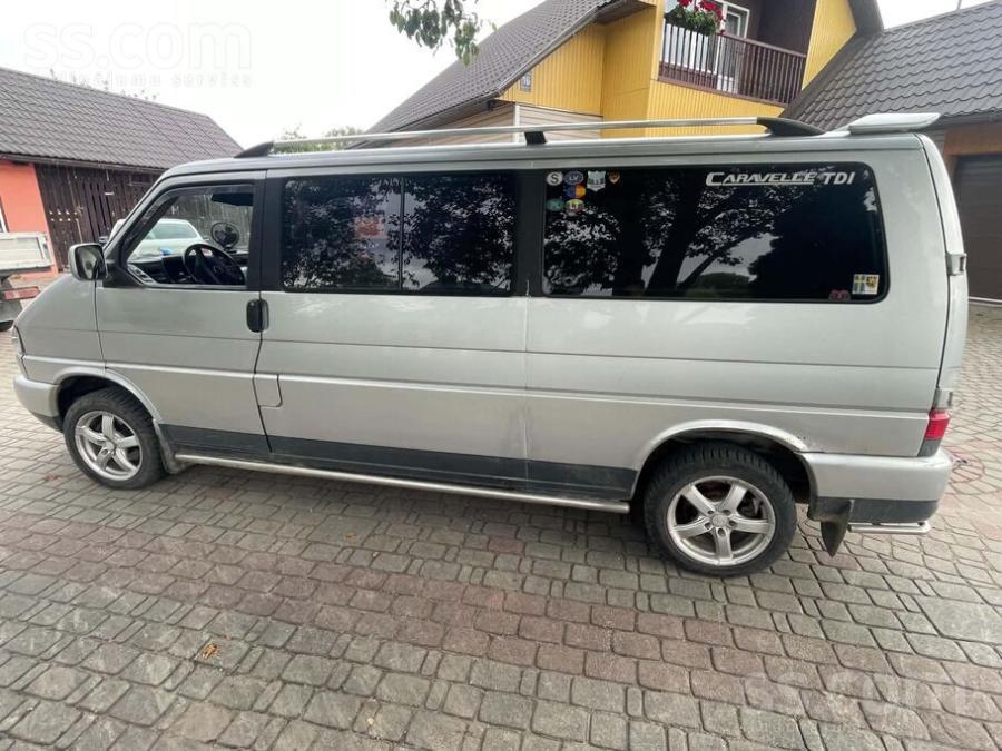 Grey Volkswagen Caravelle 2003 in Valka, with an engine capacity of 2.50 L and mileage of 472 thousand km for 3500 €, photo 6 on AUTOMOTO.COM.LV