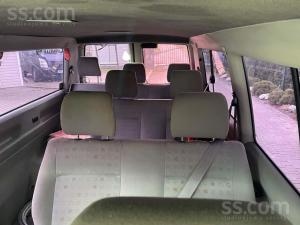 Grey Volkswagen Caravelle 2003 in Valka, with an engine capacity of 2.50 L and mileage of 472 thousand km for 3500 €, photo 8 on AUTOMOTO.COM.LV