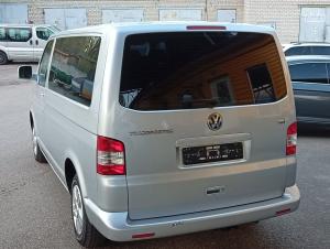 Pelēks Volkswagen Caravelle 2005 Viļņa, ar dzinēja tilpumu 1.90 L un nobraukumu 301 tūkst. km par 5999 €, foto 6 vietnē AUTOMOTO.COM.LV