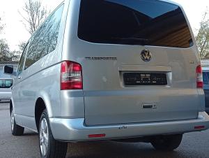 Pelēks Volkswagen Caravelle 2005 Viļņa, ar dzinēja tilpumu 1.90 L un nobraukumu 301 tūkst. km par 5999 €, foto 7 vietnē AUTOMOTO.COM.LV