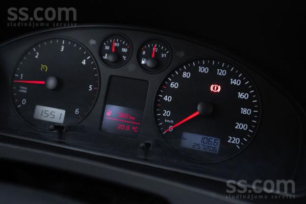 Grey Volkswagen Caravelle 2005 in Tukums, with an engine capacity of 2.50 L and mileage of 0 thousand km for 7300 €, photo 7 on AUTOMOTO.COM.LV