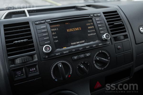 Grey Volkswagen Caravelle 2005 in Tukums, with an engine capacity of 2.50 L and mileage of 0 thousand km for 7300 €, photo 8 on AUTOMOTO.COM.LV