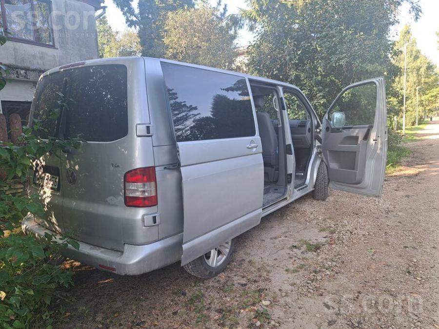 Grey Volkswagen Caravelle 2005 in Ogre, with an engine capacity of 2.50 L and mileage of 490 thousand km for 3100 €, photo 8 on AUTOMOTO.COM.LV