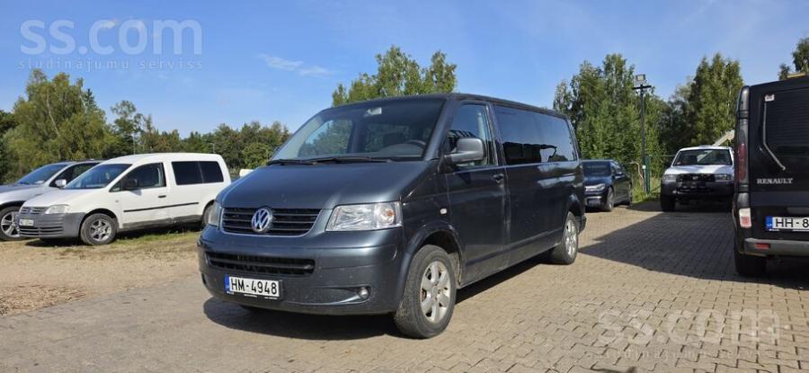 Grey Volkswagen Caravelle 2006 in Valmiera, with an engine capacity of 2.50 L and mileage of 388 thousand km for 4300 €, photo 7 on AUTOMOTO.COM.LV