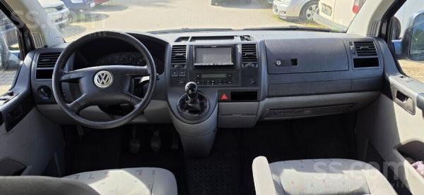 Grey Volkswagen Caravelle 2006 in Valmiera, with an engine capacity of 2.50 L and mileage of 388 thousand km for 4300 €, photo 8 on AUTOMOTO.COM.LV