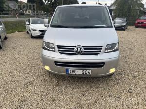 Pelēks Volkswagen Caravelle 2008 Rēzekne, ar dzinēja tilpumu 2.50 L un nobraukumu 360 tūkst. km par 7500 €, foto  vietnē AUTOMOTO.COM.LV