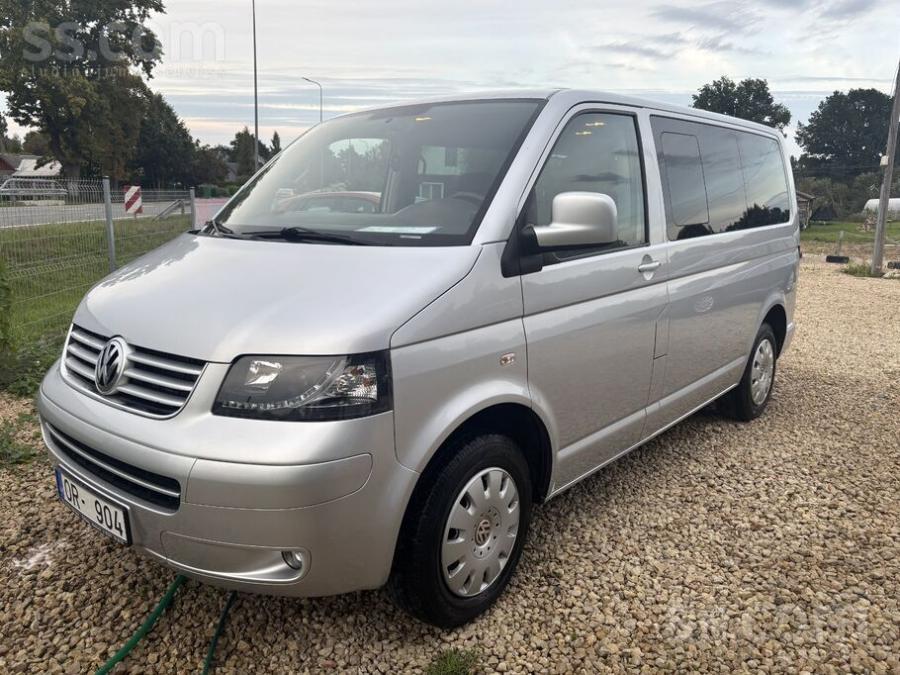 Pelēks Volkswagen Caravelle 2008 Rēzekne, ar dzinēja tilpumu 2.50 L un nobraukumu 360 tūkst. km par 7500 €, foto 3 vietnē AUTOMOTO.COM.LV