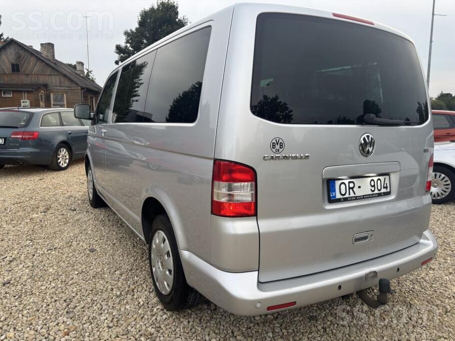 Pelēks Volkswagen Caravelle 2008 Rēzekne, ar dzinēja tilpumu 2.50 L un nobraukumu 360 tūkst. km par 7500 €, foto 9 vietnē AUTOMOTO.COM.LV