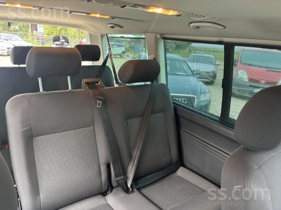 Pelēks Volkswagen Caravelle 2008 Rēzekne, ar dzinēja tilpumu 2.50 L un nobraukumu 360 tūkst. km par 7500 €, foto 14 vietnē AUTOMOTO.COM.LV