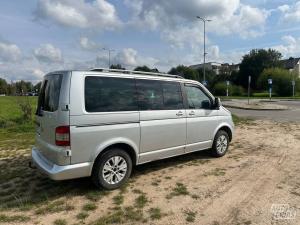 Pelēks Volkswagen Caravelle 2009 Viļņa, ar dzinēja tilpumu 2.50 L un nobraukumu 522 tūkst. km par 7499 €, foto 7 vietnē AUTOMOTO.COM.LV