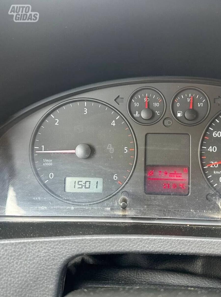 Pelēks Volkswagen Caravelle 2009 Viļņa, ar dzinēja tilpumu 2.50 L un nobraukumu 522 tūkst. km par 7499 €, foto 13 vietnē AUTOMOTO.COM.LV
