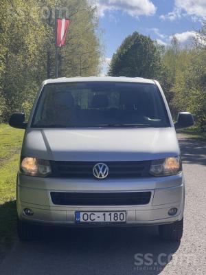 Grey Volkswagen Caravelle 2010 in Riga, with an engine capacity of 2.00 L and mileage of 181 thousand km for 8700 €, photo 3 on AUTOMOTO.COM.LV