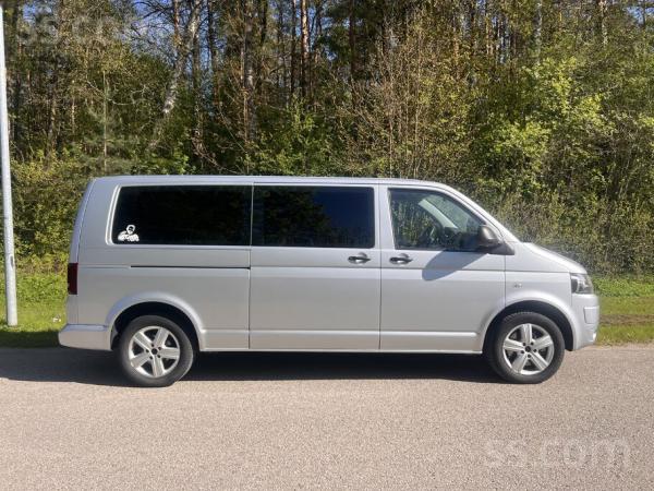 Grey Volkswagen Caravelle 2010 in Riga, with an engine capacity of 2.00 L and mileage of 181 thousand km for 8700 €, photo 5 on AUTOMOTO.COM.LV