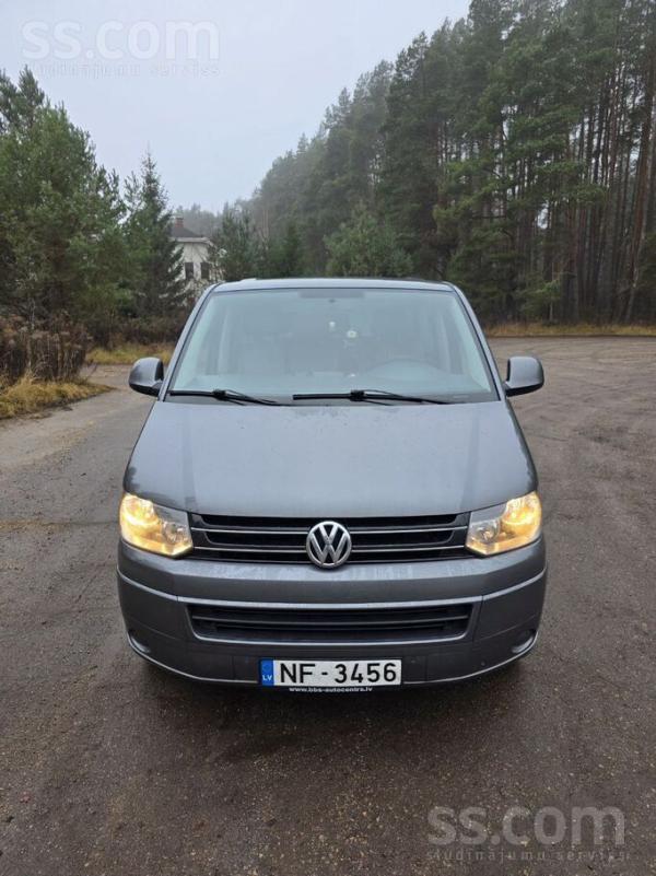 Grey Volkswagen Caravelle 2010 in Riga, with an engine capacity of 2.00 L and mileage of 214 thousand km for 13500 €, photo 3 on AUTOMOTO.COM.LV
