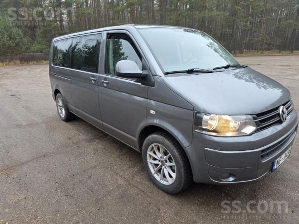 Grey Volkswagen Caravelle 2010 in Riga, with an engine capacity of 2.00 L and mileage of 214 thousand km for 13500 €, photo 4 on AUTOMOTO.COM.LV