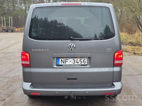 Grey Volkswagen Caravelle 2010 in Riga, with an engine capacity of 2.00 L and mileage of 214 thousand km for 13500 €, photo 6 on AUTOMOTO.COM.LV