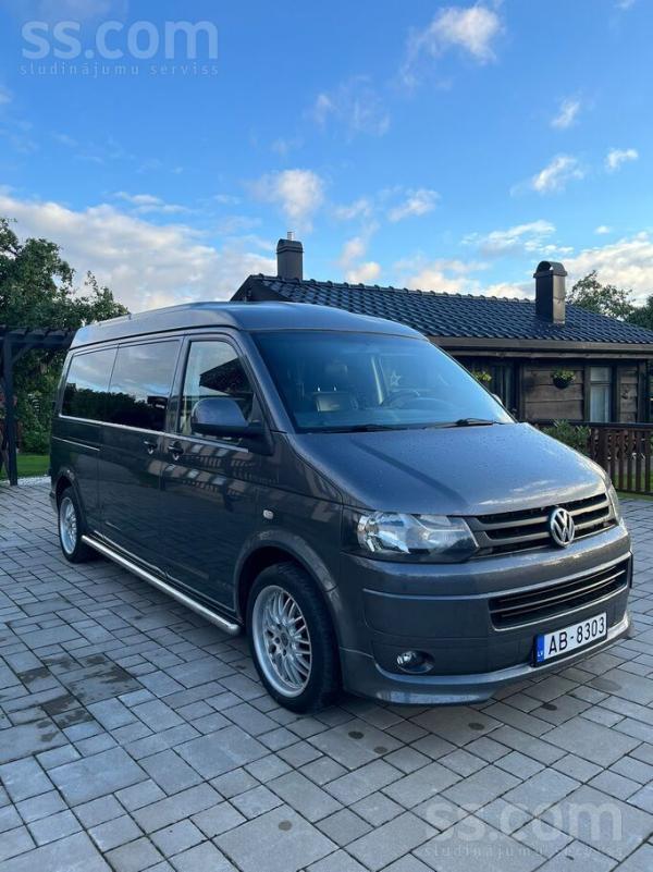 Pelēks Volkswagen Caravelle 2010 Rēzekne, ar dzinēja tilpumu 2.00 L un nobraukumu 284 tūkst. km par 13600 €, foto 6 vietnē AUTOMOTO.COM.LV
