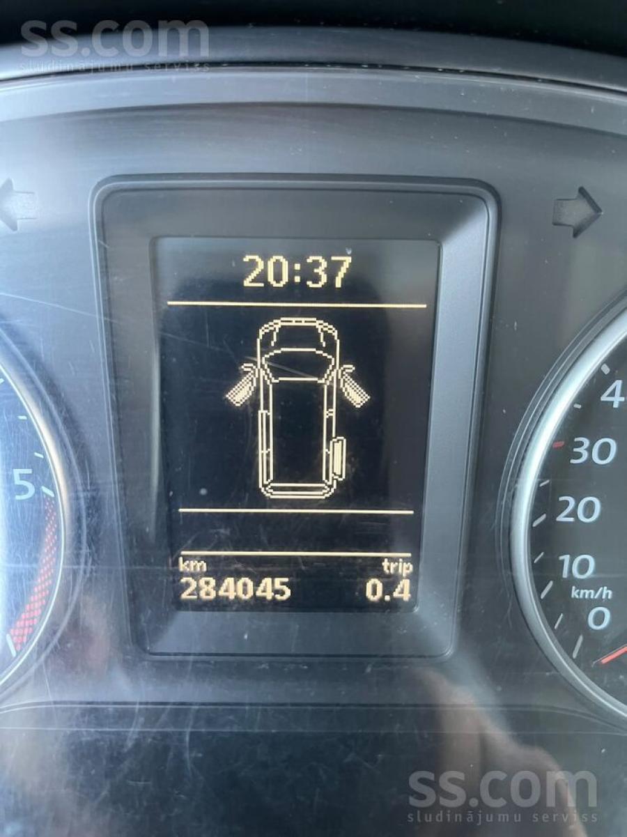Pelēks Volkswagen Caravelle 2010 Rēzekne, ar dzinēja tilpumu 2.00 L un nobraukumu 284 tūkst. km par 13600 €, foto 11 vietnē AUTOMOTO.COM.LV