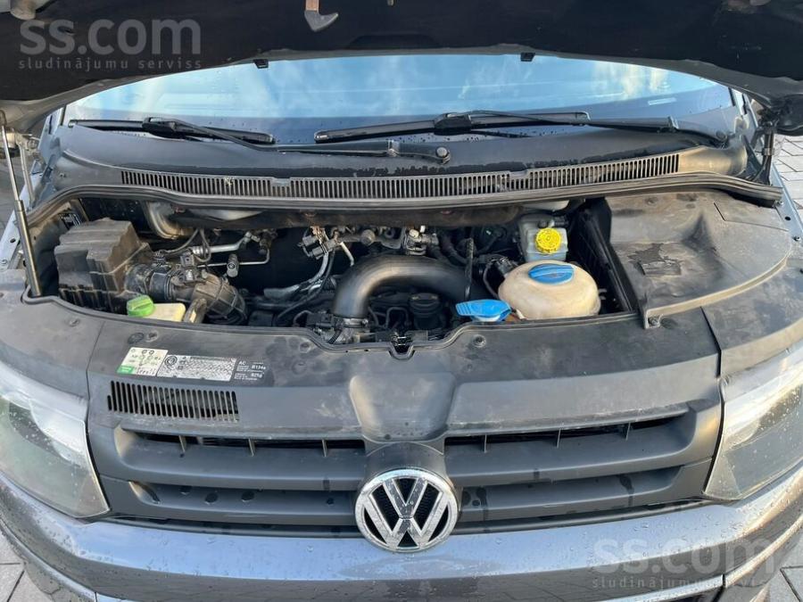 Pelēks Volkswagen Caravelle 2010 Rēzekne, ar dzinēja tilpumu 2.00 L un nobraukumu 284 tūkst. km par 13600 €, foto 12 vietnē AUTOMOTO.COM.LV