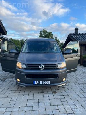 Pelēks Volkswagen Caravelle 2010 Rēzekne, ar dzinēja tilpumu 2.00 L un nobraukumu 284 tūkst. km par 13600 €, foto 13 vietnē AUTOMOTO.COM.LV