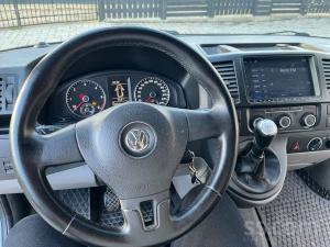 Pelēks Volkswagen Caravelle 2010 Rēzekne, ar dzinēja tilpumu 2.00 L un nobraukumu 284 tūkst. km par 13600 €, foto 15 vietnē AUTOMOTO.COM.LV