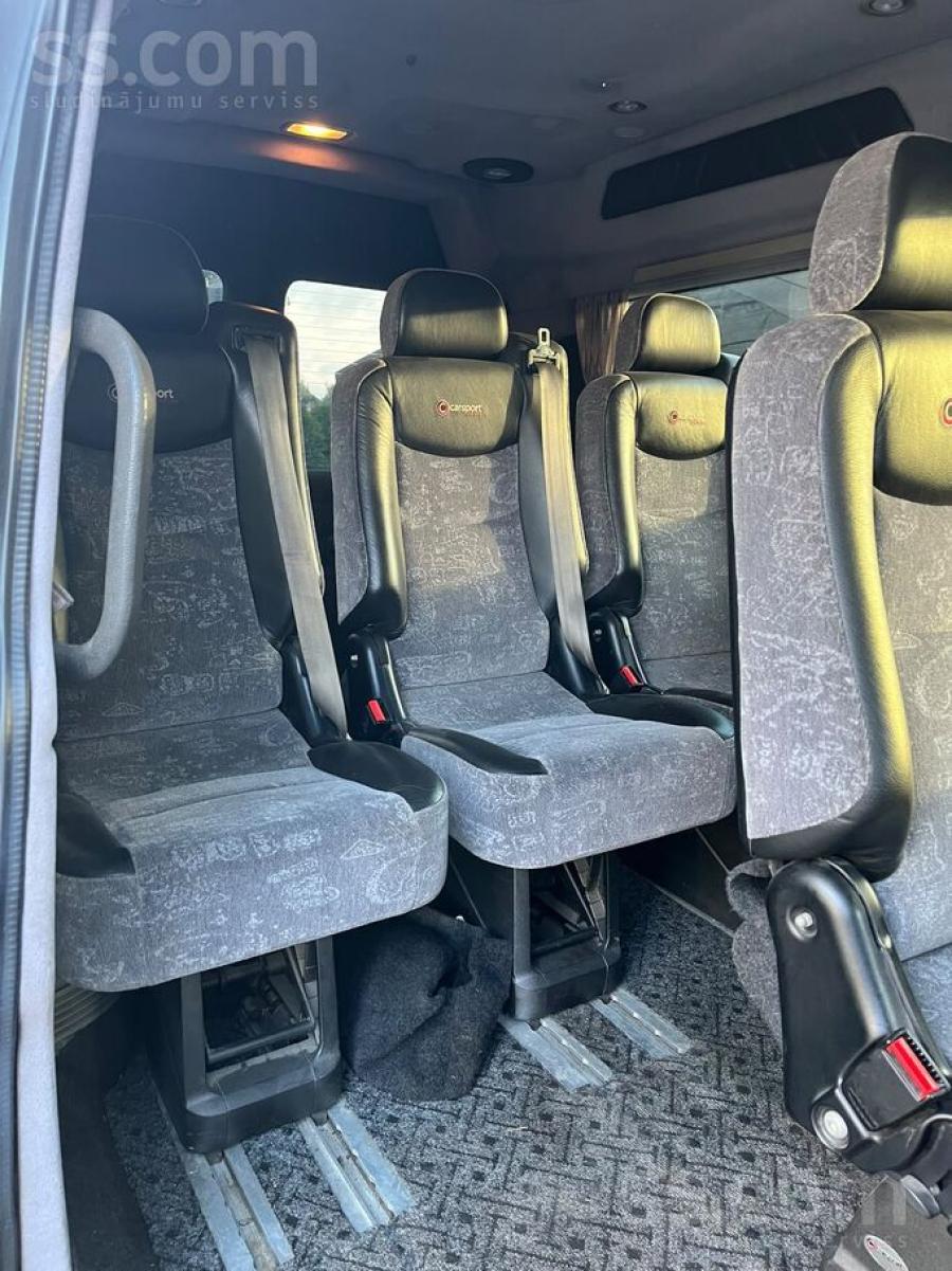 Pelēks Volkswagen Caravelle 2010 Rēzekne, ar dzinēja tilpumu 2.00 L un nobraukumu 284 tūkst. km par 13600 €, foto 18 vietnē AUTOMOTO.COM.LV