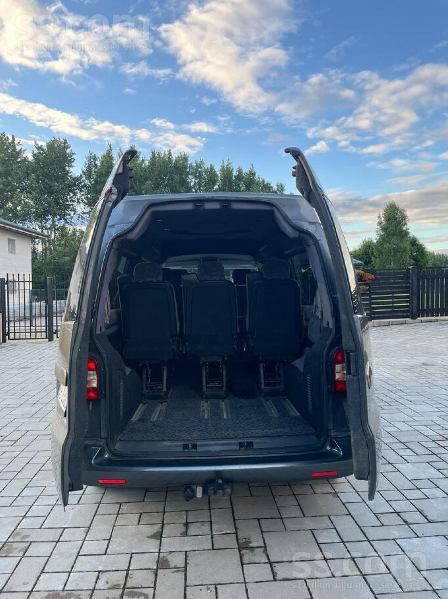 Pelēks Volkswagen Caravelle 2010 Rēzekne, ar dzinēja tilpumu 2.00 L un nobraukumu 284 tūkst. km par 13600 €, foto 20 vietnē AUTOMOTO.COM.LV