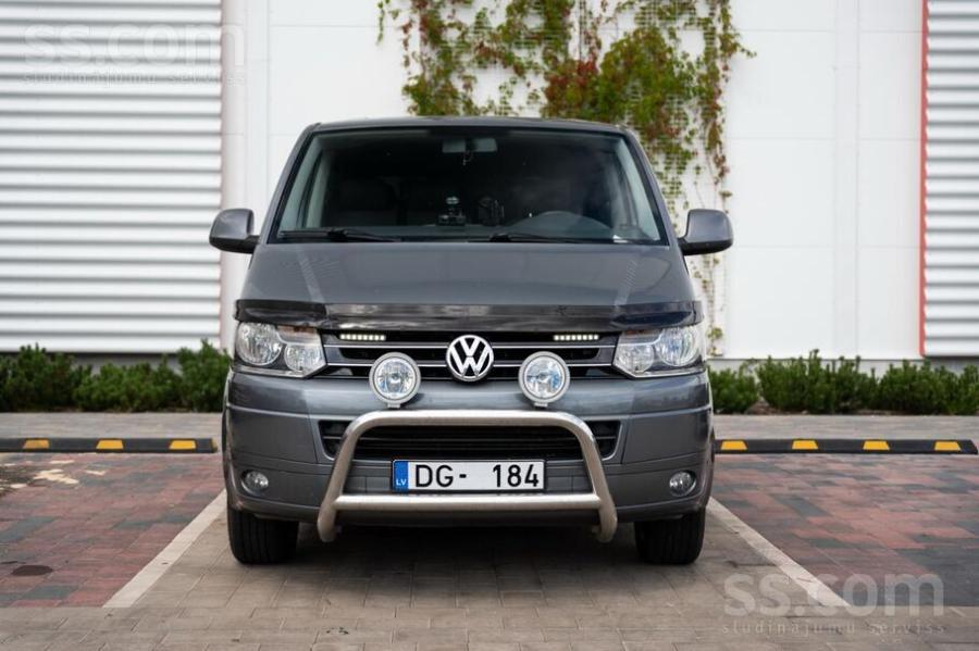 Grey Volkswagen Caravelle 2010 in Riga, with an engine capacity of 2.00 L and mileage of 260 thousand km for 11000 €, photo 10 on AUTOMOTO.COM.LV