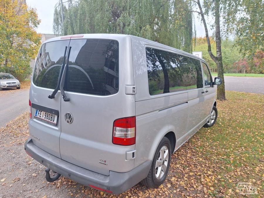 Pelēks Volkswagen Caravelle 2012 Viļņa, ar dzinēja tilpumu 2.00 L un nobraukumu 309 tūkst. km par 12300 €, foto 6 vietnē AUTOMOTO.COM.LV