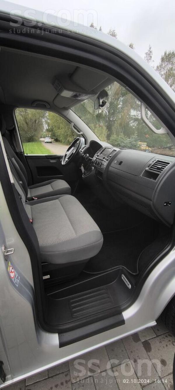 Grey Volkswagen Caravelle 2013 in Dobele, with an engine capacity of 2.00 L and mileage of 0 thousand km for 12150 €, photo 7 on AUTOMOTO.COM.LV