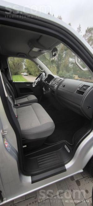 Grey Volkswagen Caravelle 2013 in Dobele, with an engine capacity of 2.00 L and mileage of 0 thousand km for 12150 €, photo 8 on AUTOMOTO.COM.LV