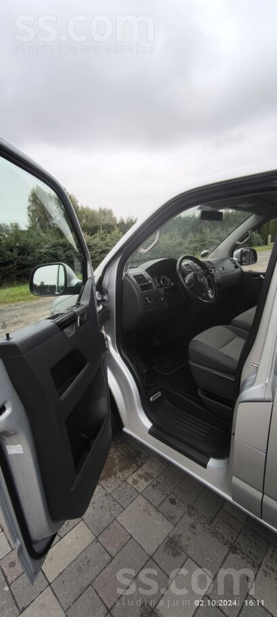 Grey Volkswagen Caravelle 2013 in Dobele, with an engine capacity of 2.00 L and mileage of 0 thousand km for 12150 €, photo 13 on AUTOMOTO.COM.LV