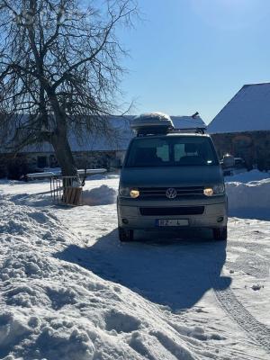 Pelēks Volkswagen Caravelle 2014 Rīga, ar dzinēja tilpumu 2.00 L un nobraukumu 500 tūkst. km par 9000 €, foto 4 vietnē AUTOMOTO.COM.LV