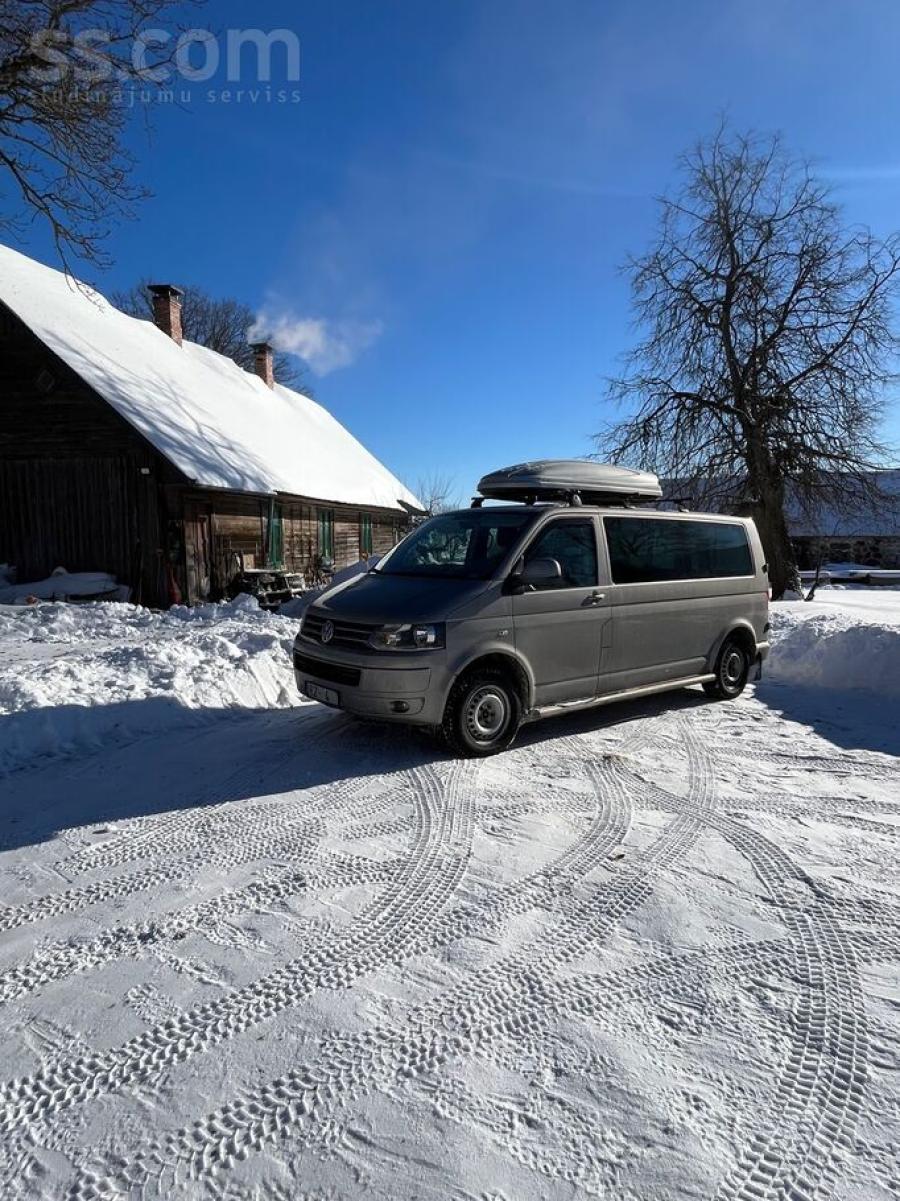 Pelēks Volkswagen Caravelle 2014 Rīga, ar dzinēja tilpumu 2.00 L un nobraukumu 500 tūkst. km par 9000 €, foto 5 vietnē AUTOMOTO.COM.LV