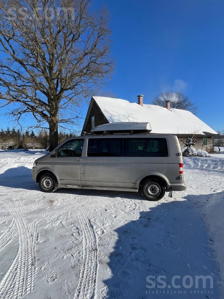 Pelēks Volkswagen Caravelle 2014 Rīga, ar dzinēja tilpumu 2.00 L un nobraukumu 500 tūkst. km par 9000 €, foto 6 vietnē AUTOMOTO.COM.LV