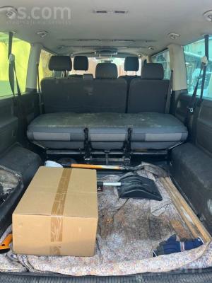 Pelēks Volkswagen Caravelle 2014 Rīga, ar dzinēja tilpumu 2.00 L un nobraukumu 500 tūkst. km par 9000 €, foto 8 vietnē AUTOMOTO.COM.LV