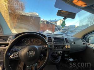 Pelēks Volkswagen Caravelle 2014 Rīga, ar dzinēja tilpumu 2.00 L un nobraukumu 500 tūkst. km par 9000 €, foto 10 vietnē AUTOMOTO.COM.LV