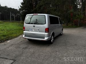 Pelēks Volkswagen Caravelle 2014 Jūrmala, ar dzinēja tilpumu 2.00 L un nobraukumu 143 tūkst. km par 19500 €, foto 4 vietnē AUTOMOTO.COM.LV
