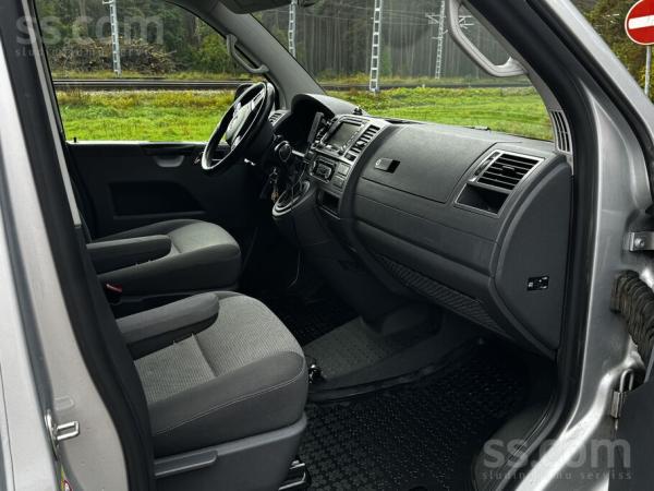 Pelēks Volkswagen Caravelle 2014 Jūrmala, ar dzinēja tilpumu 2.00 L un nobraukumu 143 tūkst. km par 19500 €, foto 8 vietnē AUTOMOTO.COM.LV