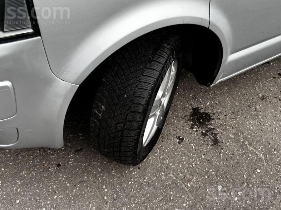 Pelēks Volkswagen Caravelle 2014 Jūrmala, ar dzinēja tilpumu 2.00 L un nobraukumu 143 tūkst. km par 19500 €, foto 10 vietnē AUTOMOTO.COM.LV