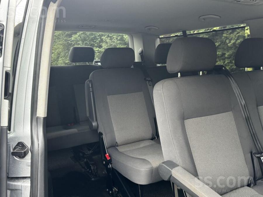 Pelēks Volkswagen Caravelle 2014 Jūrmala, ar dzinēja tilpumu 2.00 L un nobraukumu 143 tūkst. km par 19500 €, foto 11 vietnē AUTOMOTO.COM.LV