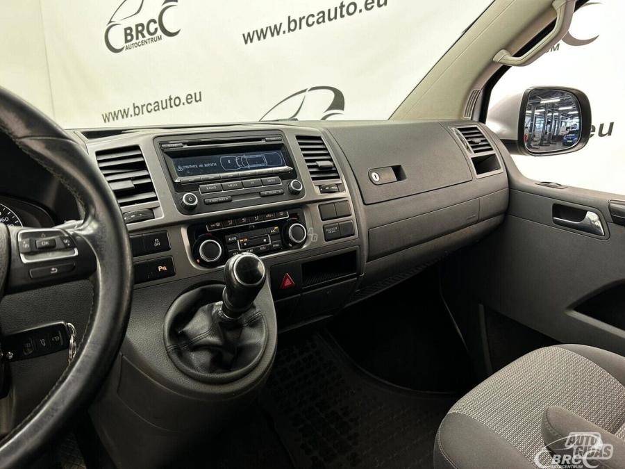 Grey Volkswagen Caravelle 2015 in Avizieniai, with an engine capacity of 2.00 L and mileage of 249 thousand km for 12500 €, photo 18 on AUTOMOTO.COM.LV