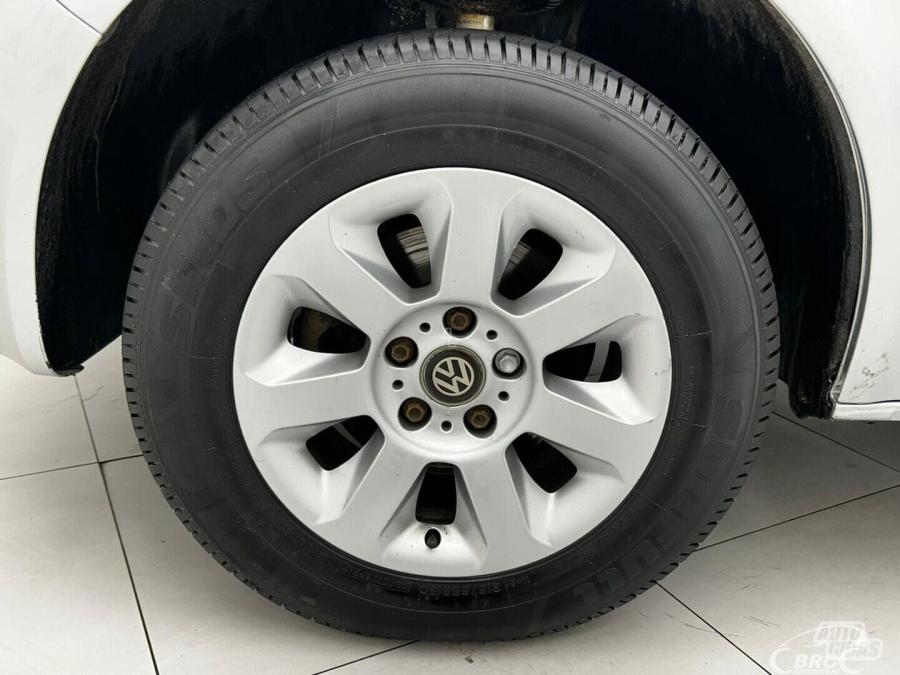 Grey Volkswagen Caravelle 2015 in Avizieniai, with an engine capacity of 2.00 L and mileage of 249 thousand km for 12500 €, photo 27 on AUTOMOTO.COM.LV