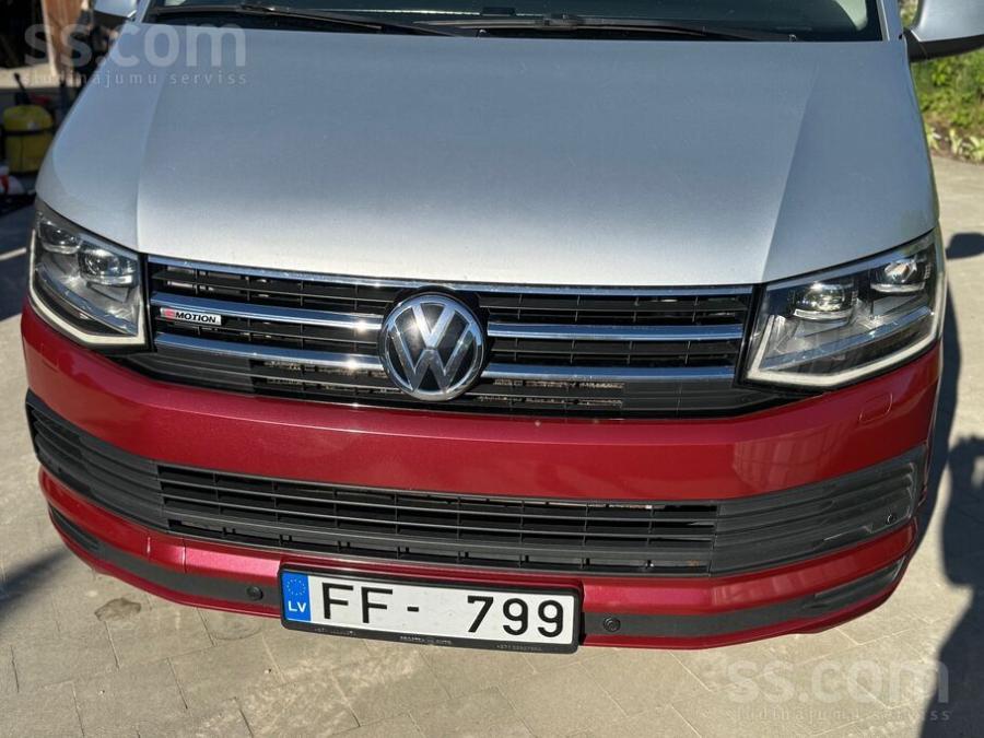 Grey Volkswagen Caravelle 2016 in Riga, with an engine capacity of 2.00 L and mileage of 252 thousand km for 24400 €, photo 6 on AUTOMOTO.COM.LV