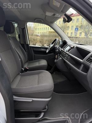 Grey Volkswagen Caravelle 2016 in Riga, with an engine capacity of 2.00 L and mileage of 252 thousand km for 24400 €, photo 9 on AUTOMOTO.COM.LV
